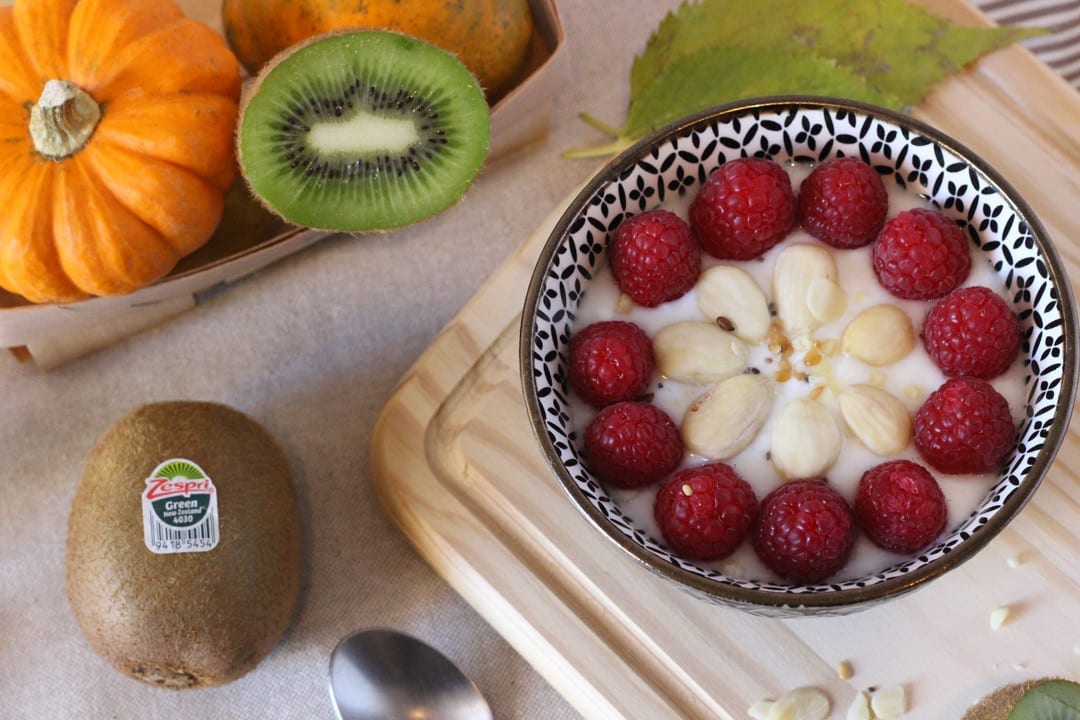 Merienda saludable con kiwi y almendras | IN FRONT ROW STYLE